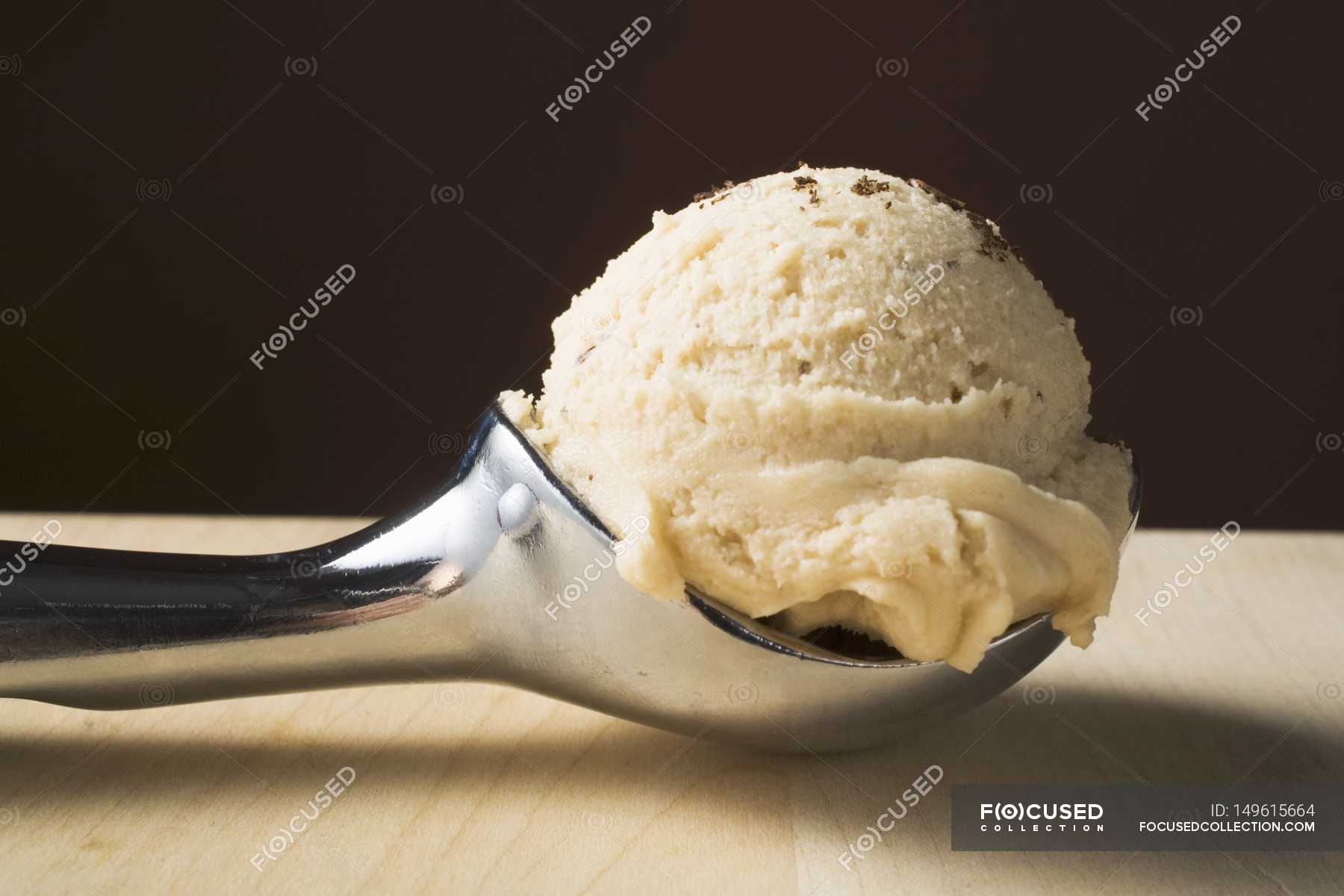 Ice cream scoop — milk, background - Stock Photo | #149615664