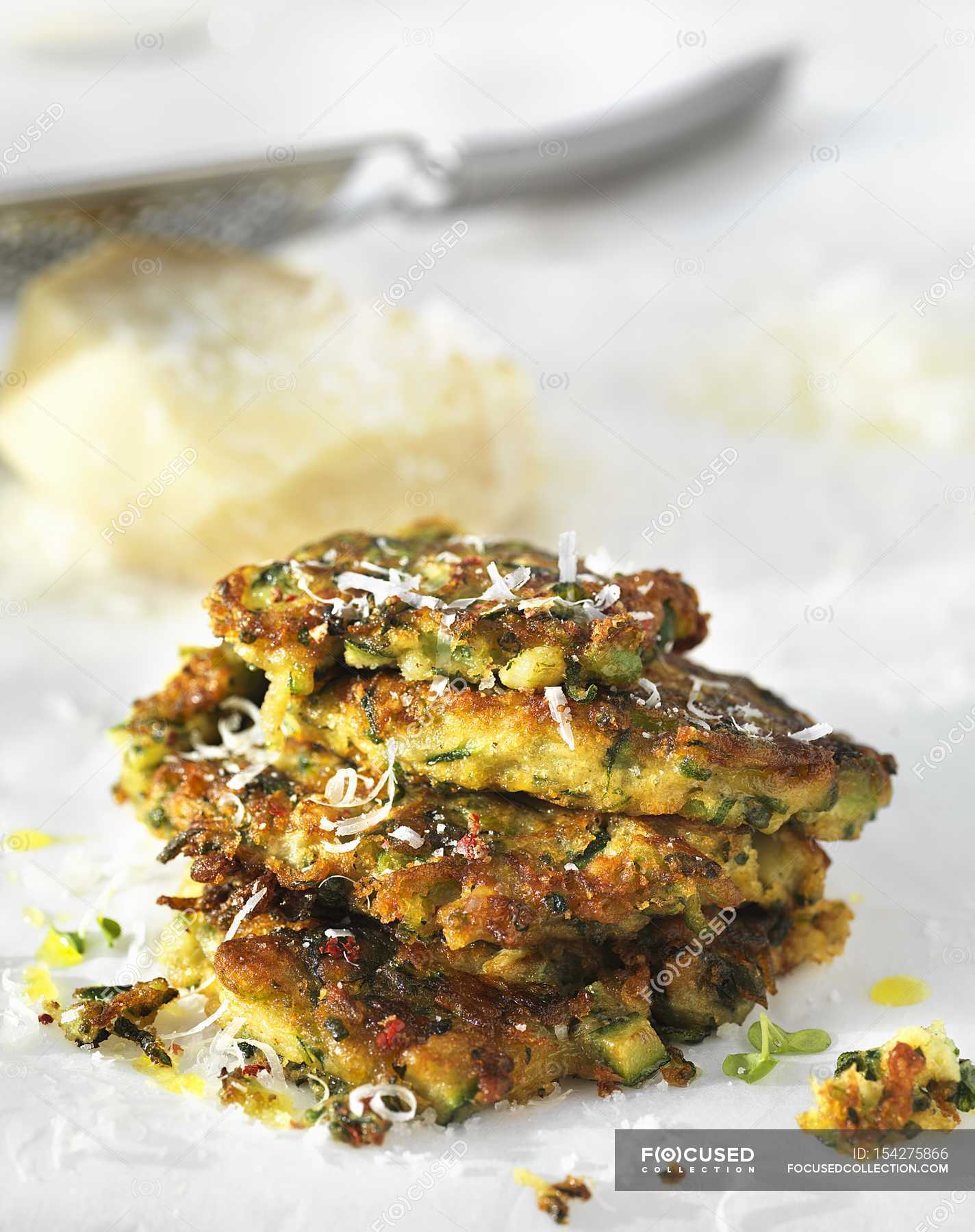 Stack of courgette cakes — rare, savory - Stock Photo | #154275866