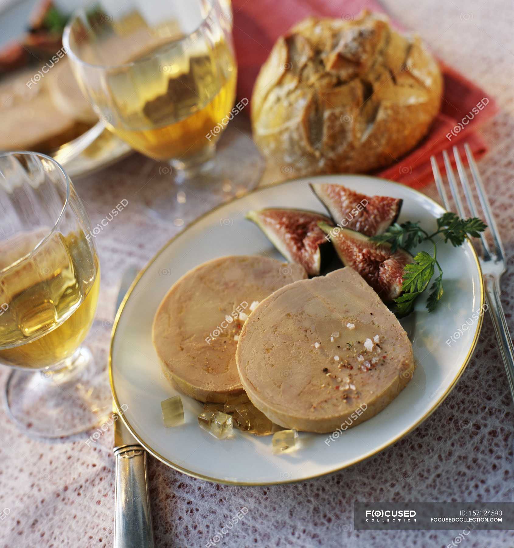 Slices of duck foie gras — knife, restaurant food - Stock Photo | #157124590
