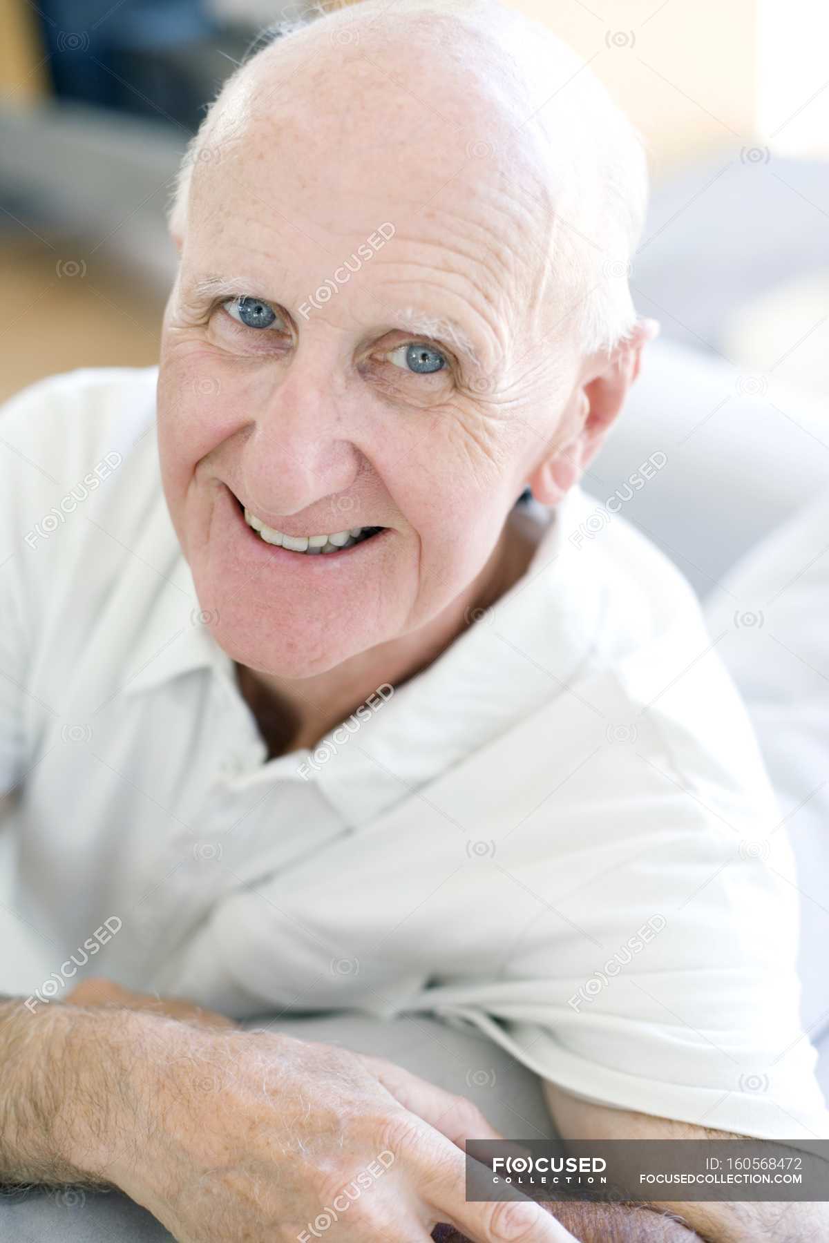 Portrait of happy senior man looking in camera — smile, relaxation ...