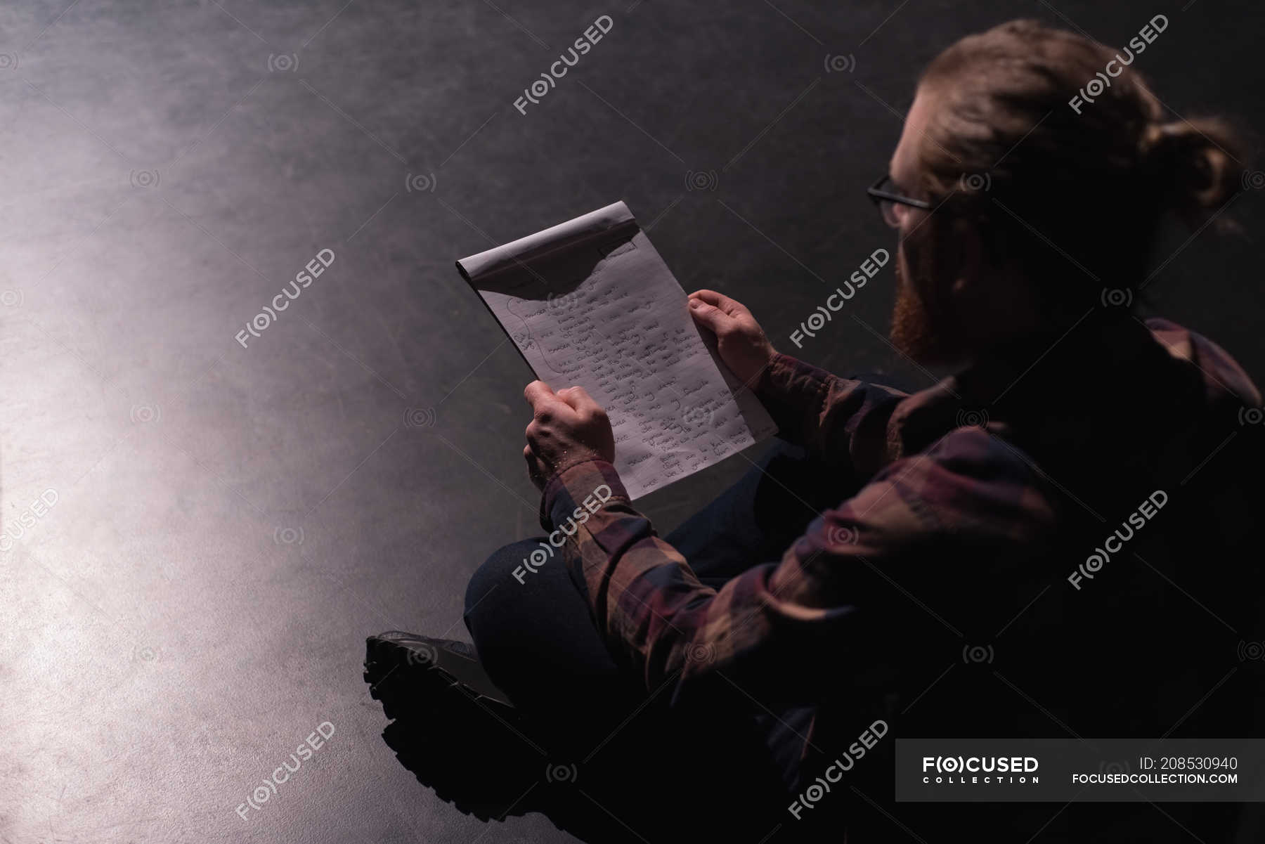 Male Actor Reading Script On Stage At Theatre — 25 29 Years